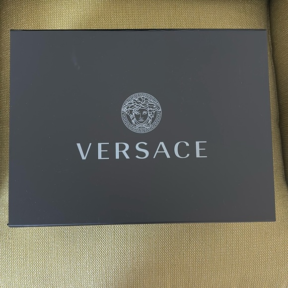 Versace | Party Supplies | Versace Gift Box With Stuffing And Tissue ...